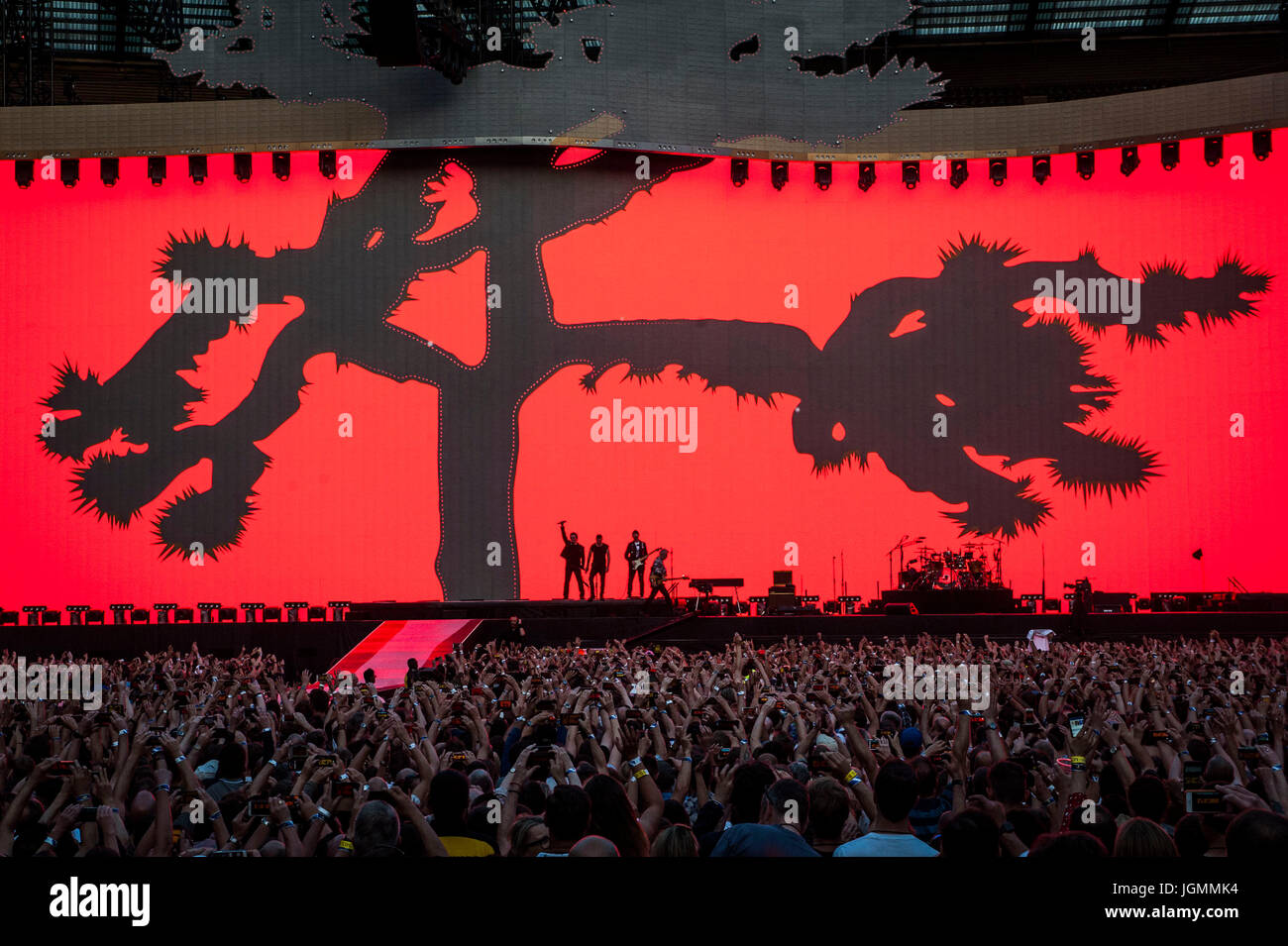 U2 joshua tree hi-res stock photography and images - Alamy