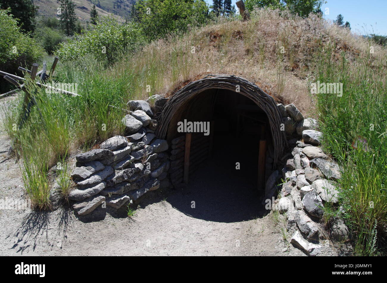 Pit house canada hi-res stock photography and images - Alamy