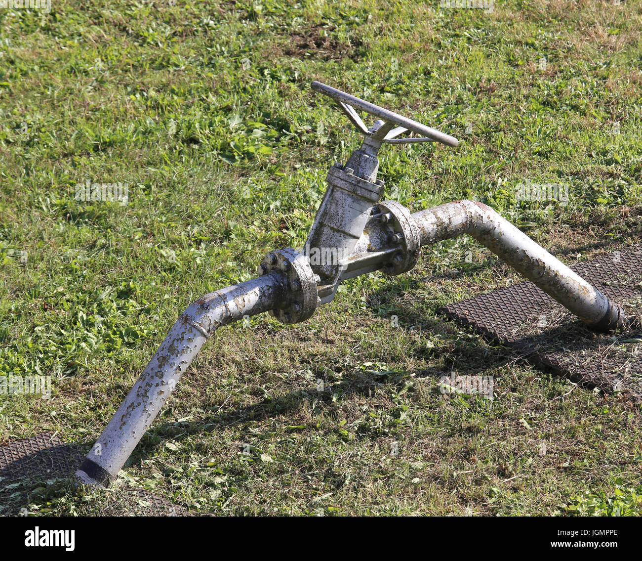 Big pipe closure valve of the industrial plant Stock Photo - Alamy