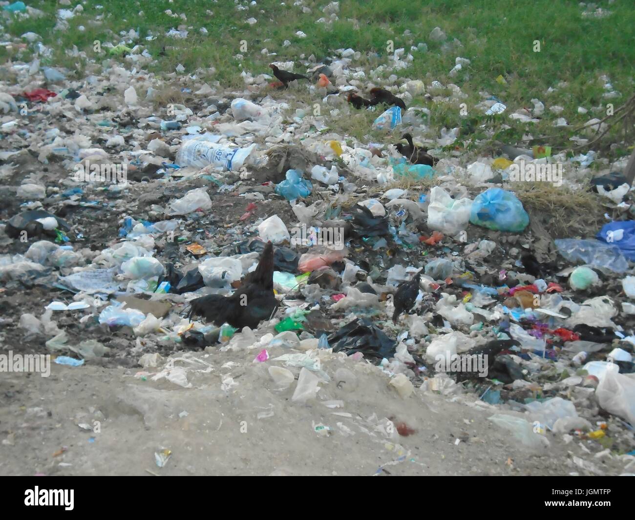 Dusty trash hi-res stock photography and images - Alamy