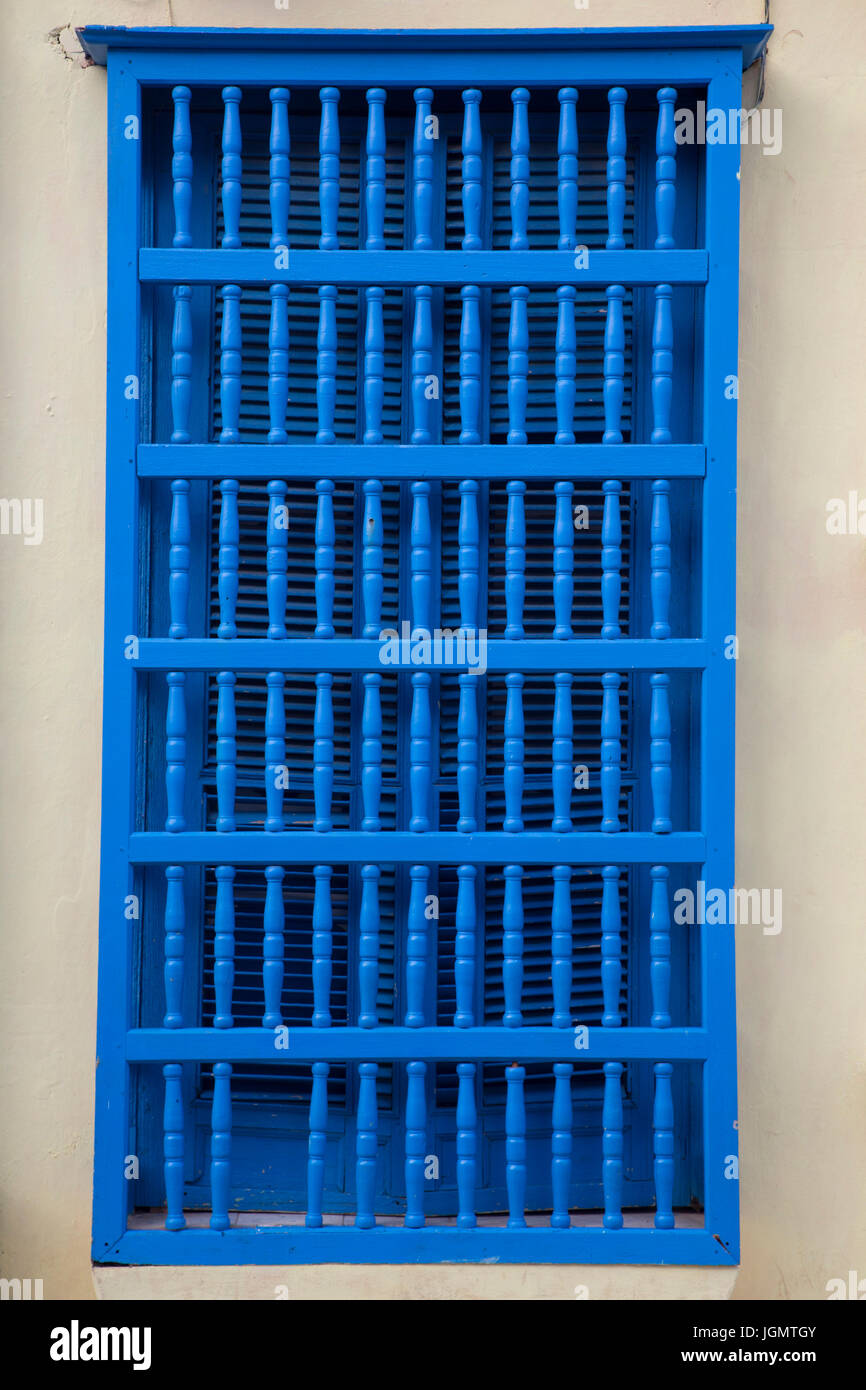 Wooden columns hi-res stock photography and images - Alamy