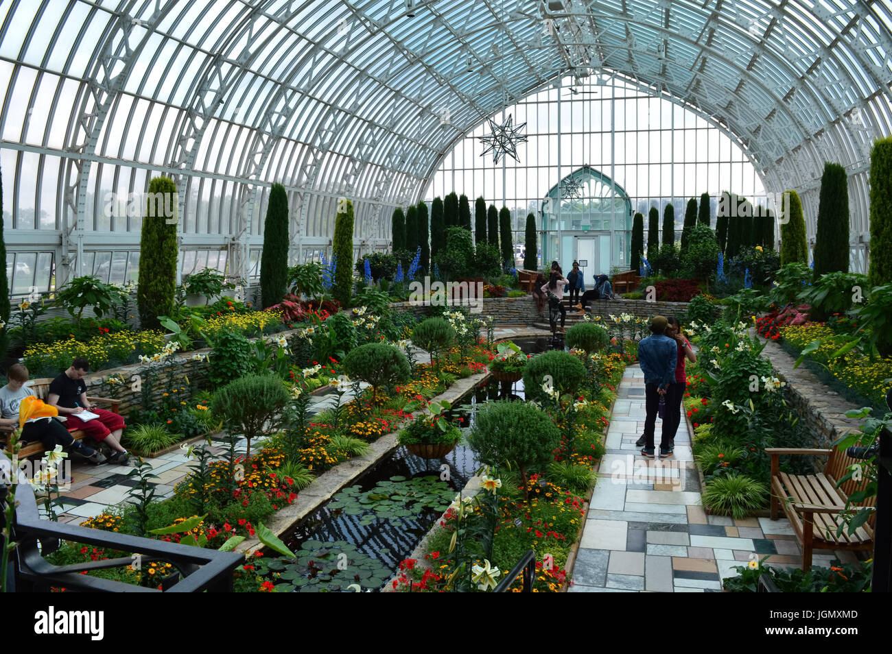 Summer flower show at the Sunken Garden at Como Zoo and Conservatory in ...