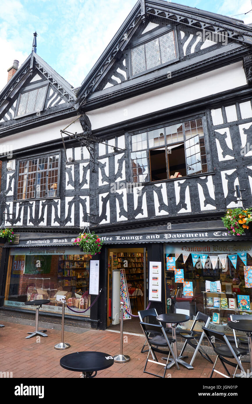 High street nantwich cheshire hi-res stock photography and images - Alamy