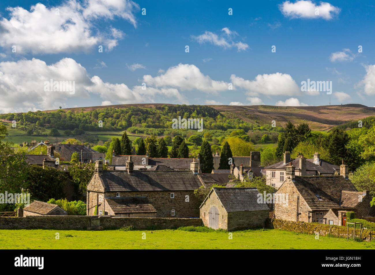 Hathersage village hi-res stock photography and images - Alamy