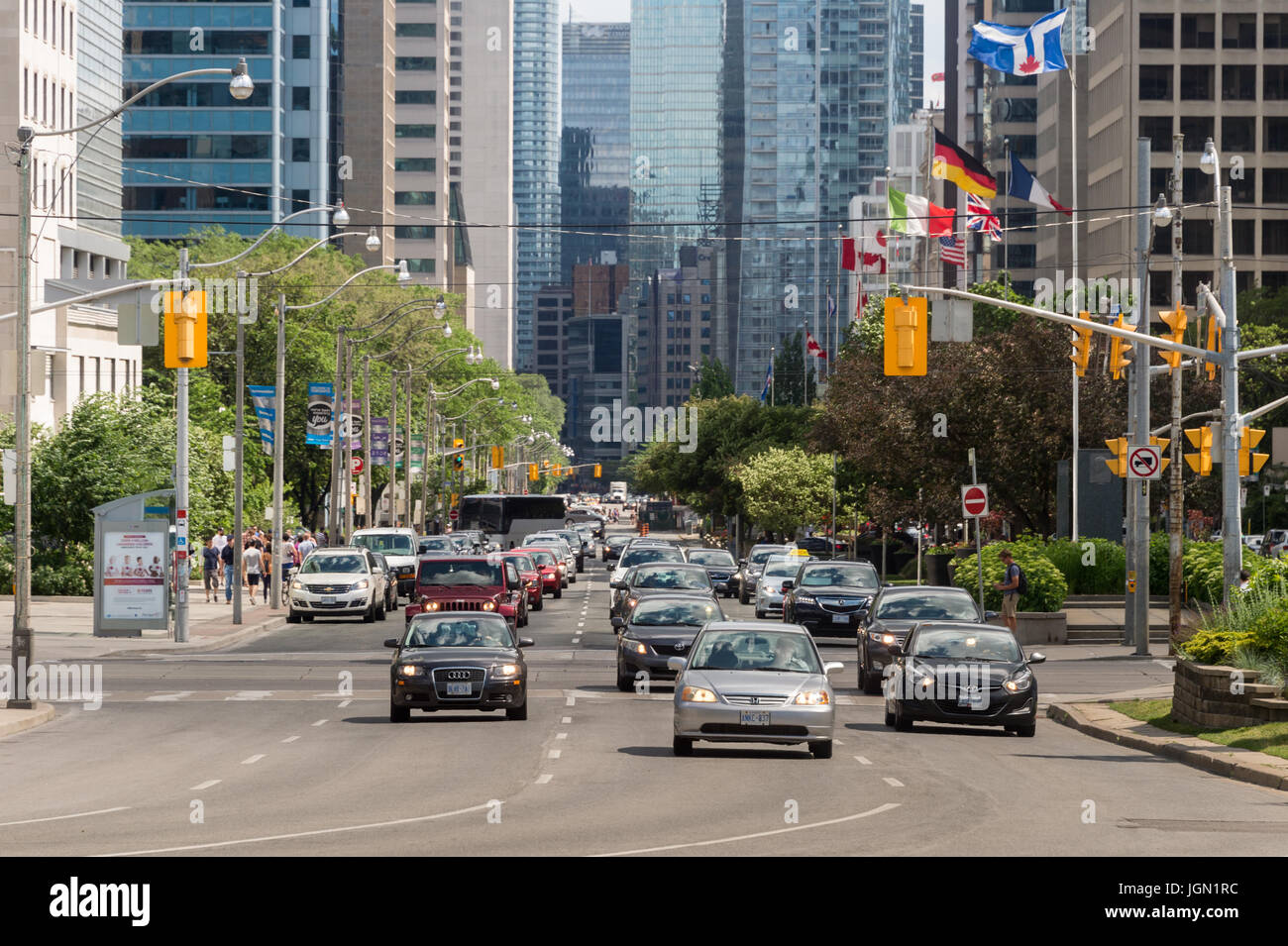Toronto traffic hi-res stock photography and images - Alamy