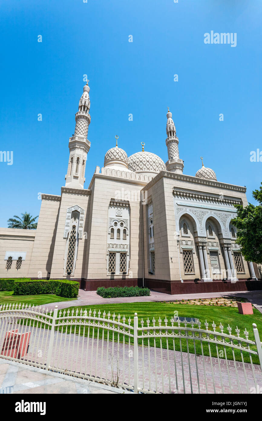 Dubai Jumeirah Mosque, Dubai, United Arab Emirates, UAE Stock Photo - Alamy