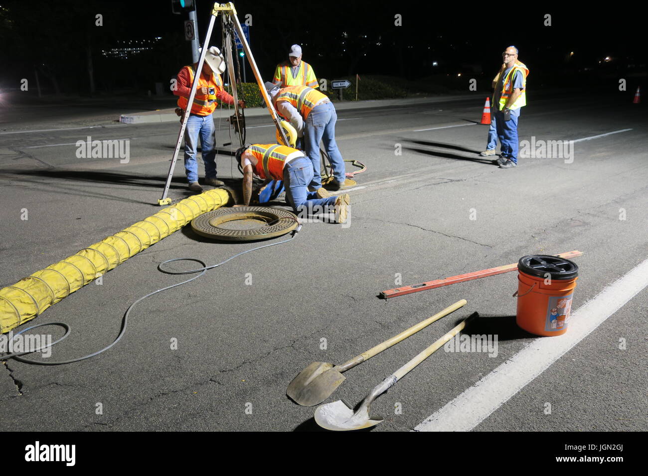 Sewer manhole hi-res stock photography and images - Alamy