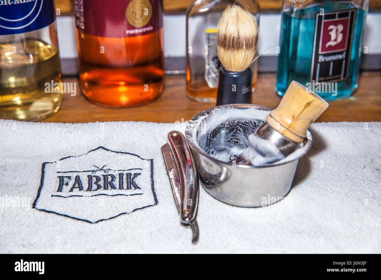 Shaving utensils hi-res stock photography and images - Alamy