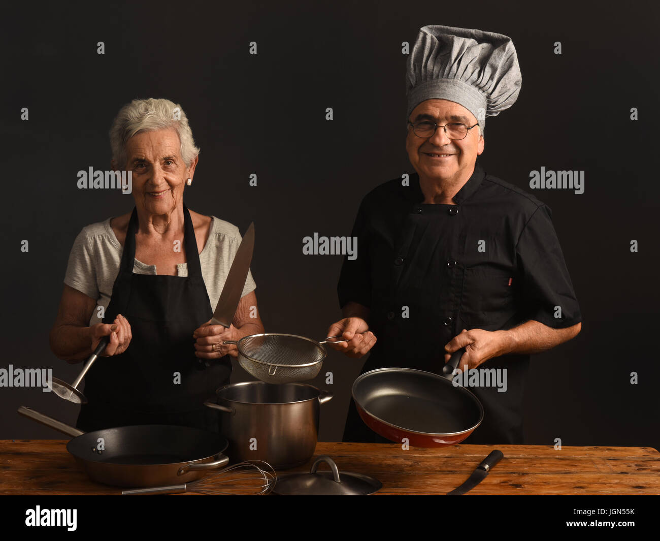 older couple cooks Stock Photo - Alamy