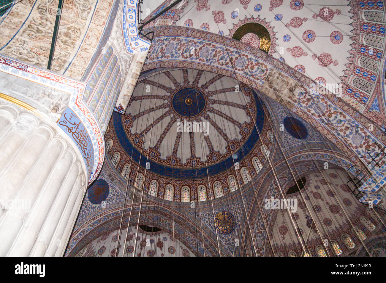Blue mosque istanbul turkey ceiling hi-res stock photography and images ...