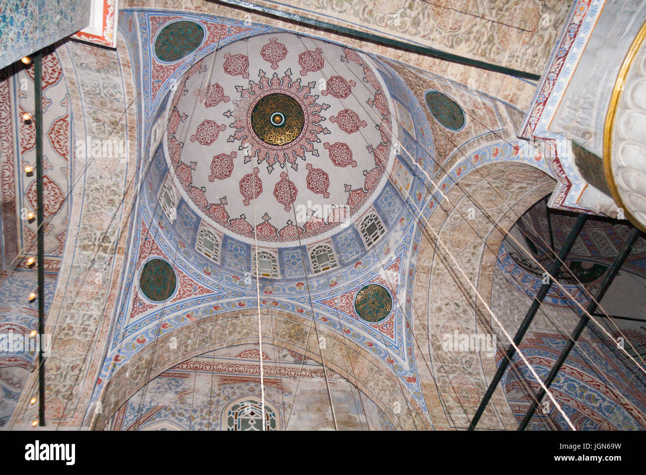 Blue mosque istanbul turkey ceiling hi-res stock photography and images ...