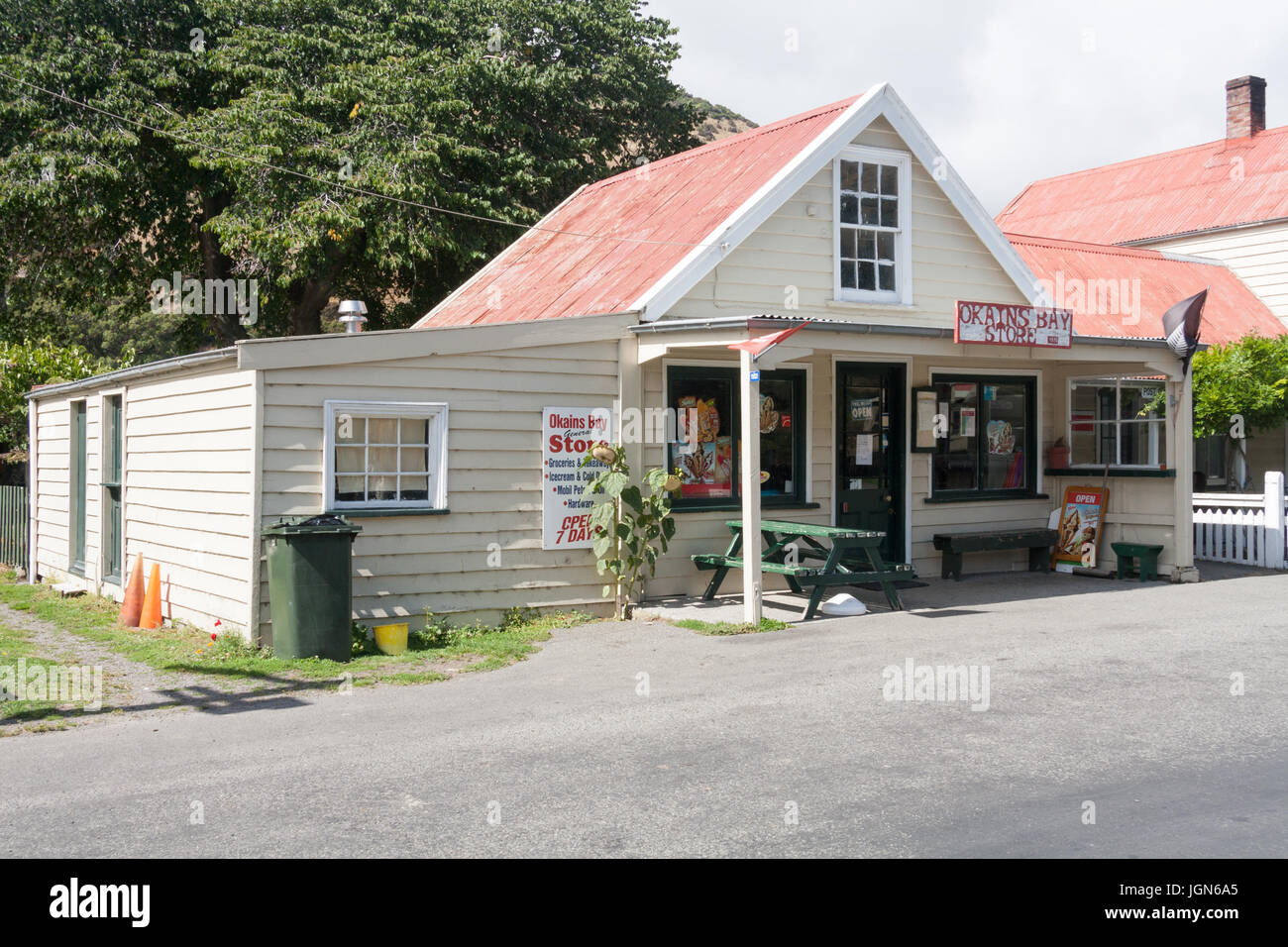 New zealand general store hi-res stock photography and images - Alamy