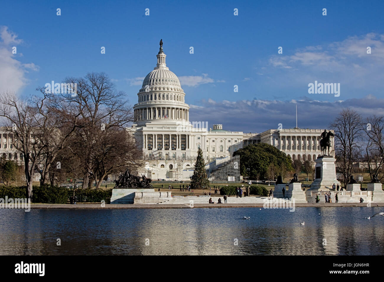 United States Capitol building, Washington DC on a clear winter day ...