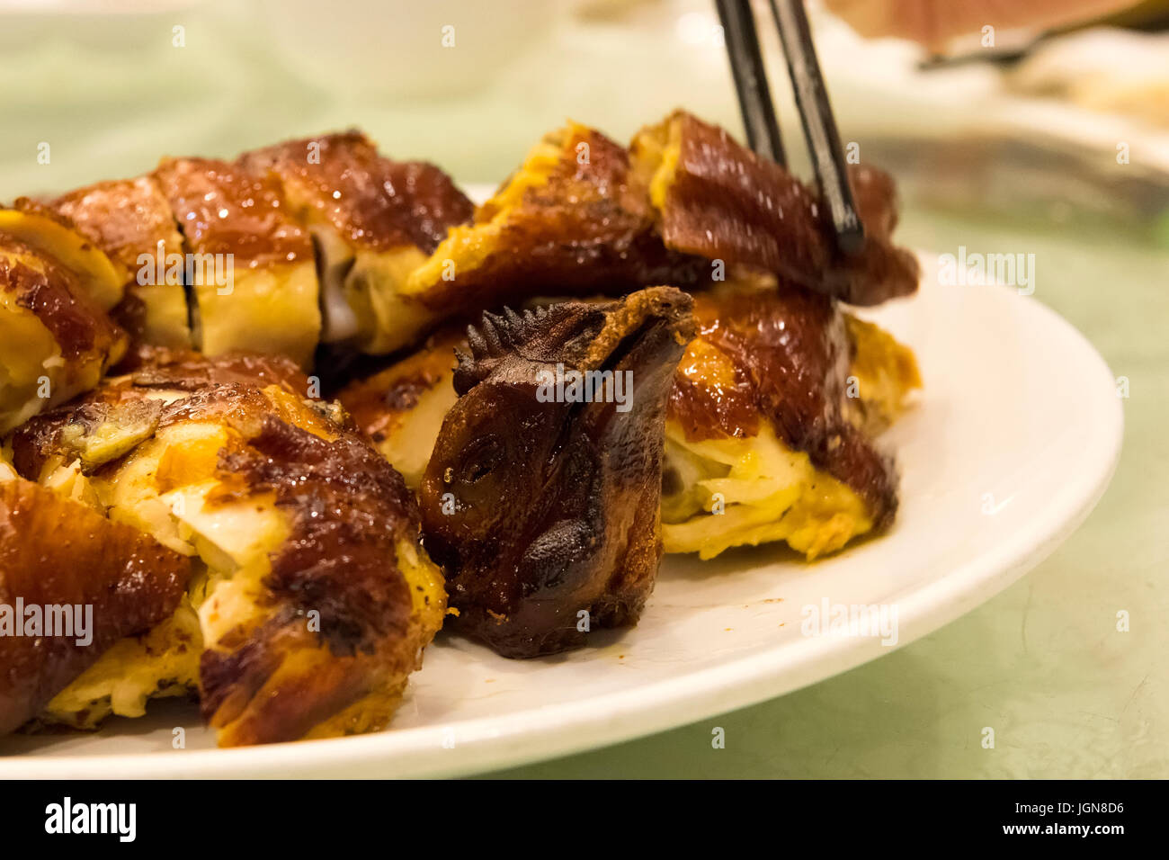 Chinese roasted chicken, Hong Kong, China Stock Photo - Alamy