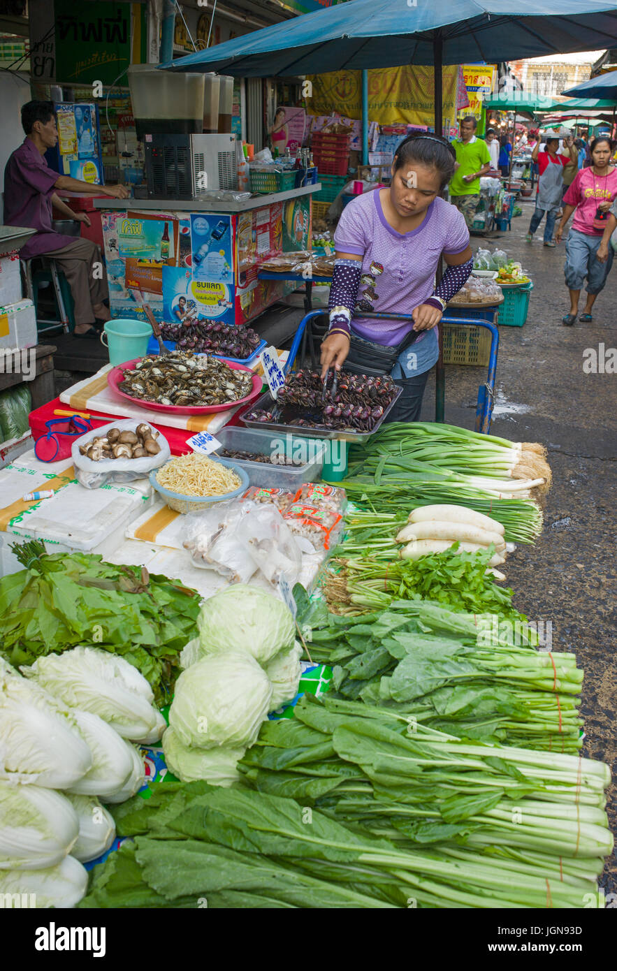 Greengrocer's stall in market. Nonthaburi, Thailand Stock Photo - Alamy