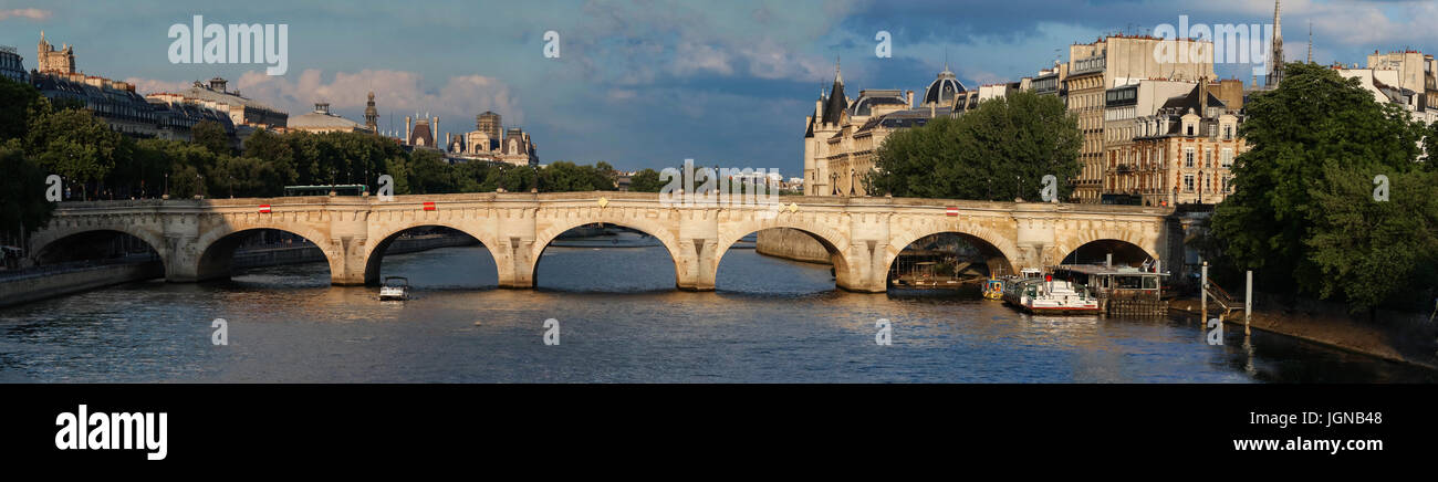 The Seine river and Pont Neuf (New Bridge) , Paris, France Stock Photo ...