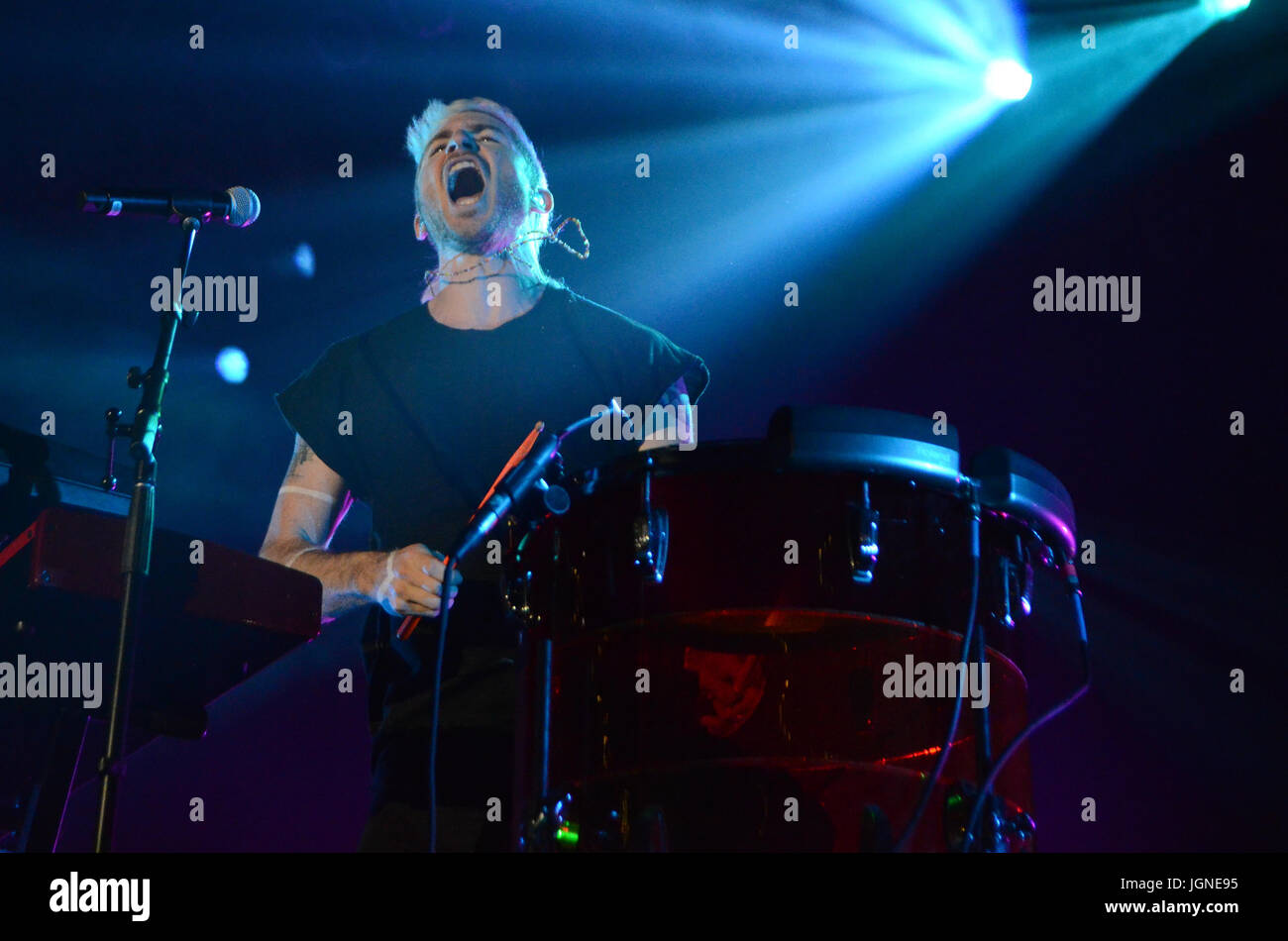 Walk the moon nicholas petricca hi-res stock photography and images - Alamy