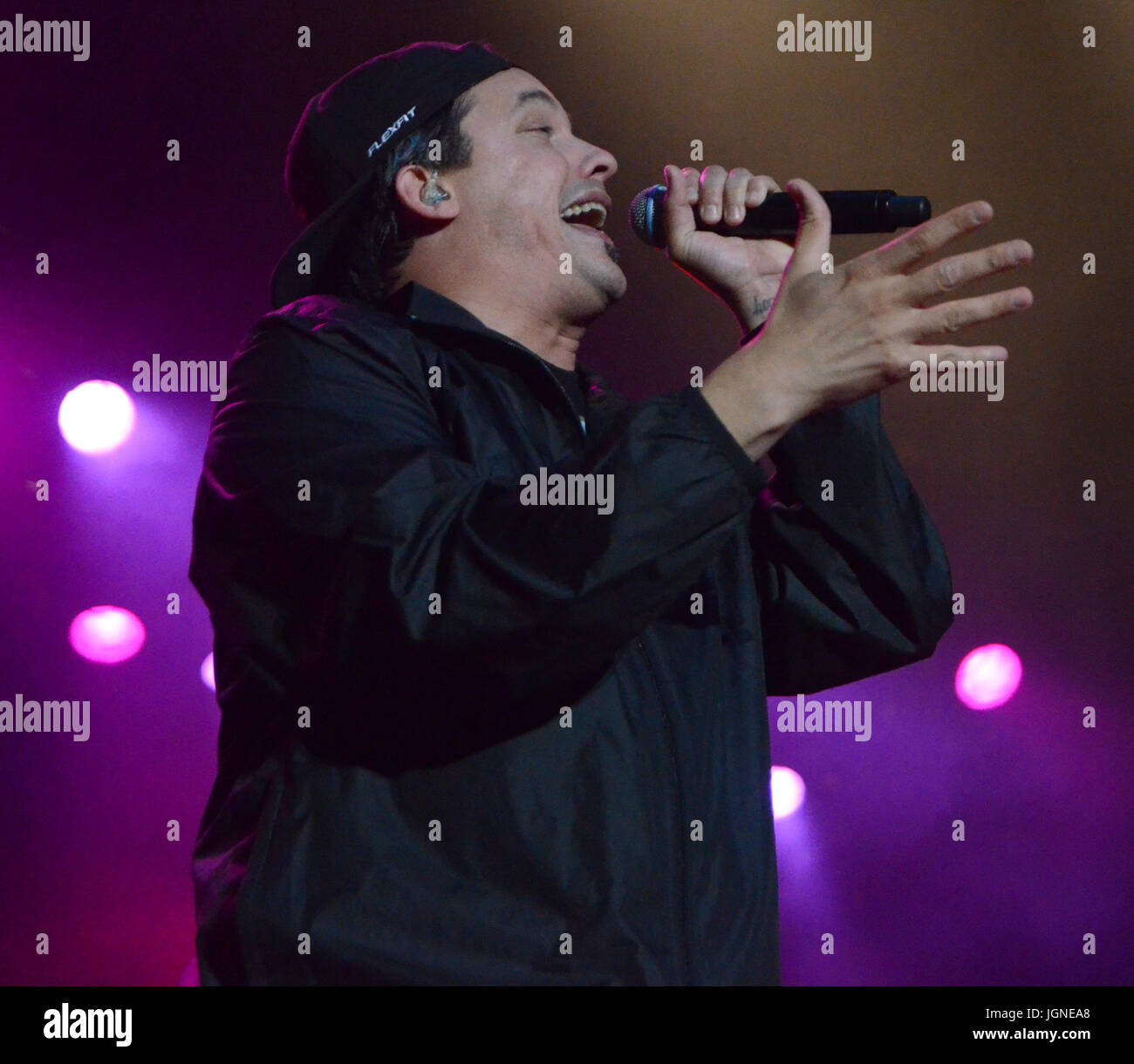 Atmosphere rap group hi-res stock photography and images - Alamy