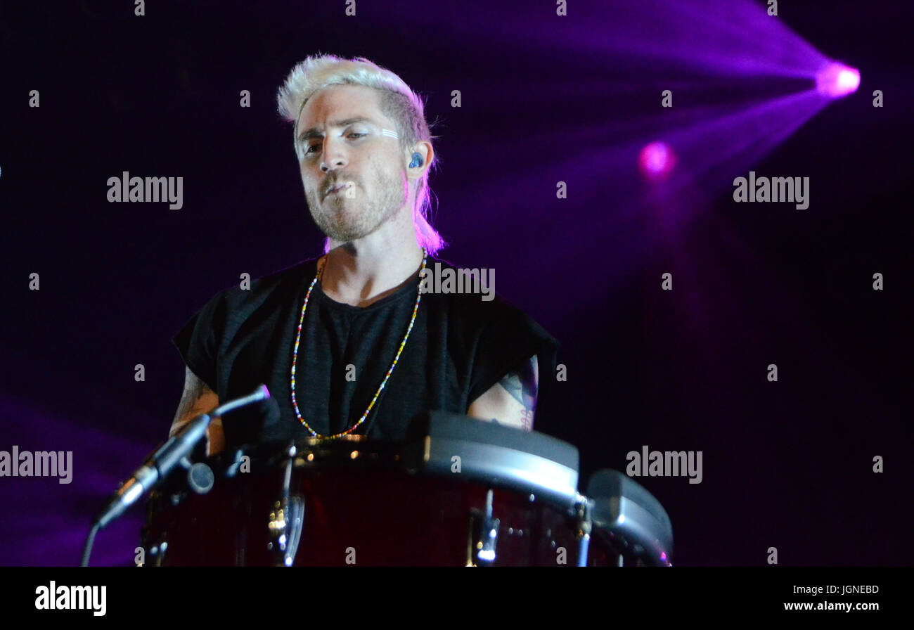 Walk the moon nicholas petricca hi-res stock photography and images - Alamy