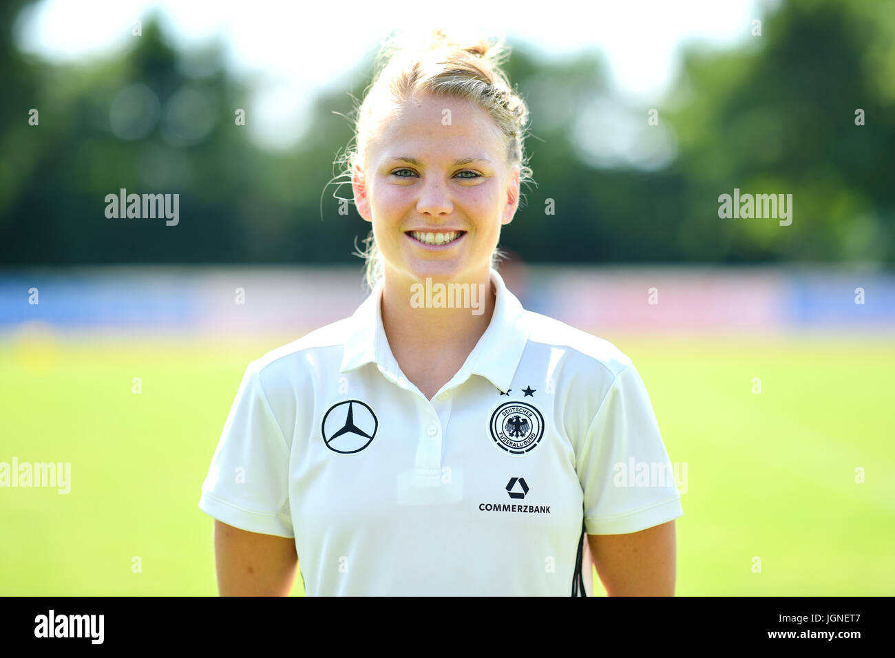 Leonie Maier, photographed during a photo call with the German women's soccer national team at a ...