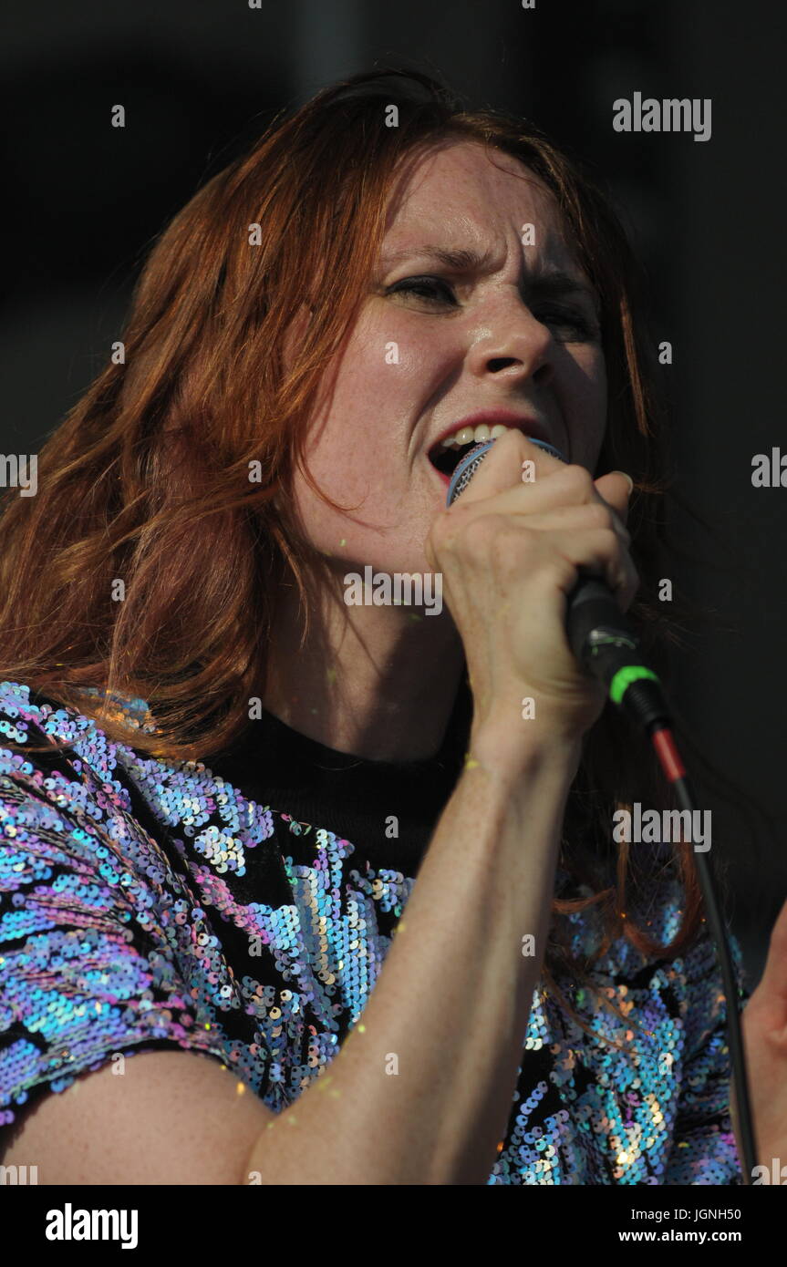 Southend-on-Sea, UK. 8th Jul, 2017. UK born singer and songwriter Kate ...