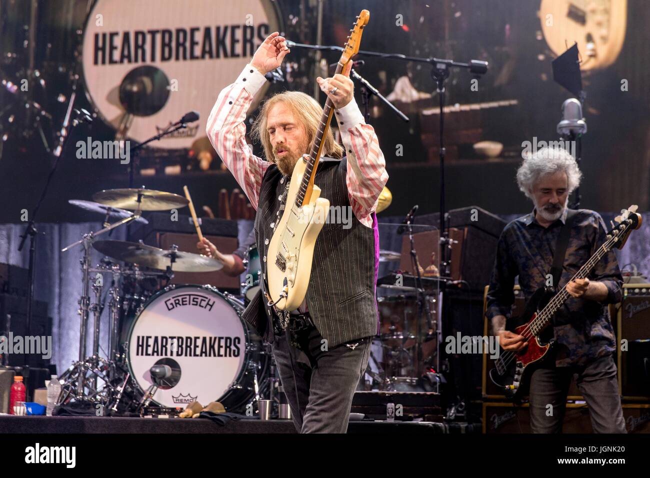 Milwaukee, Wisconsin, USA. 6th July, 2017. TOM PETTY and RON BLAIR of ...