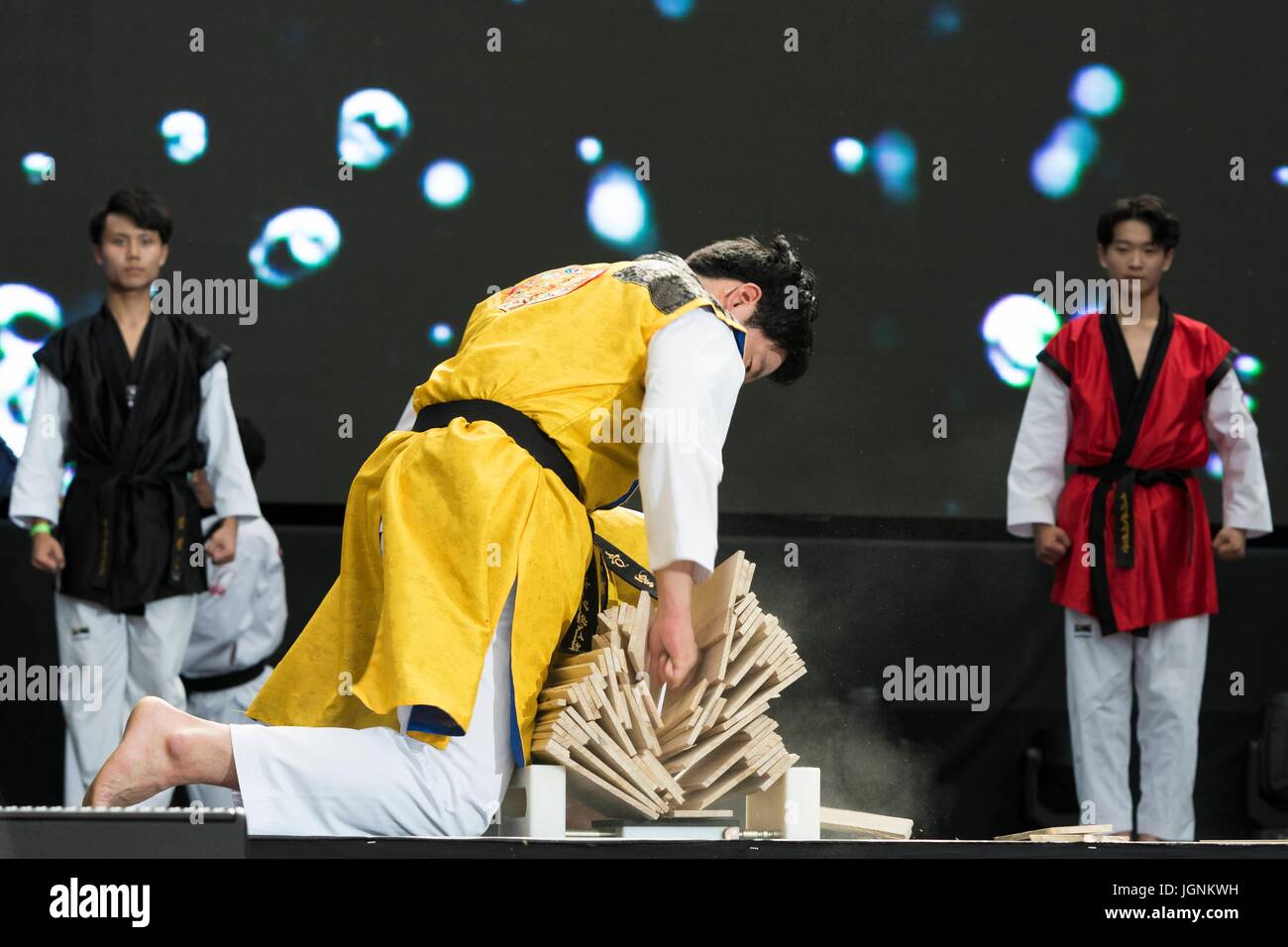 Traditional korean martial art hi-res stock photography and images - Alamy