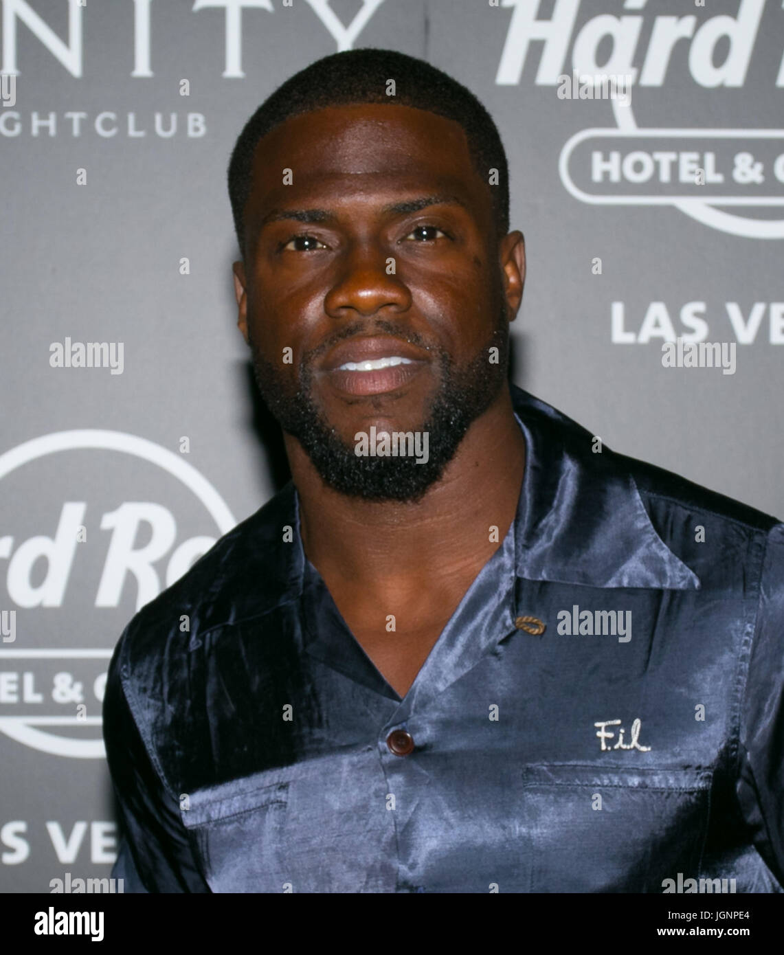 Signing photos hi-res stock photography and images - Alamy