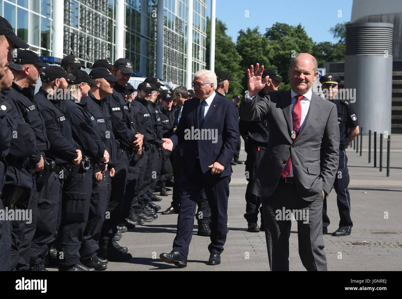 Hamburg, Germany. 9th July, 2017. German president Frank-Walter ...