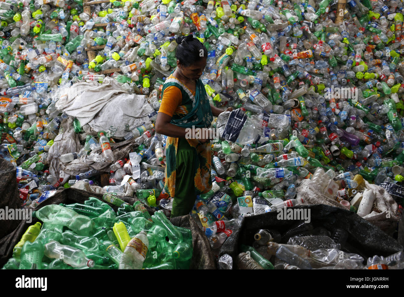 Labor wages working people hi-res stock photography and images - Alamy