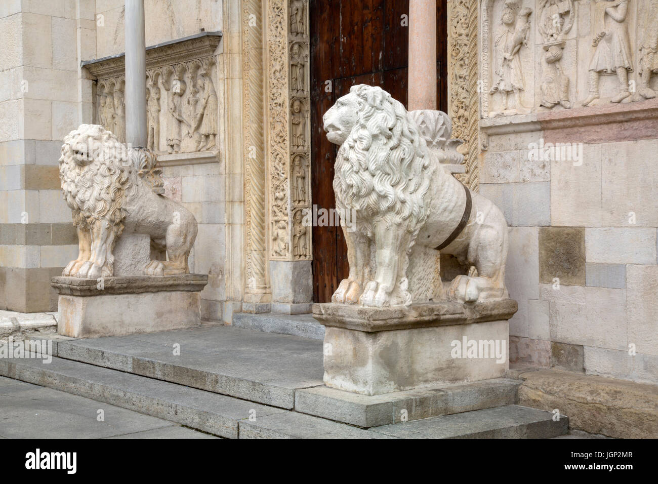 Lion Statue at Cathedral Church, Modena, Italy Stock Photo - Alamy