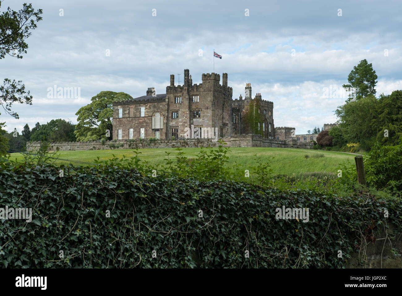 Ripley castle harrogate hi-res stock photography and images - Alamy