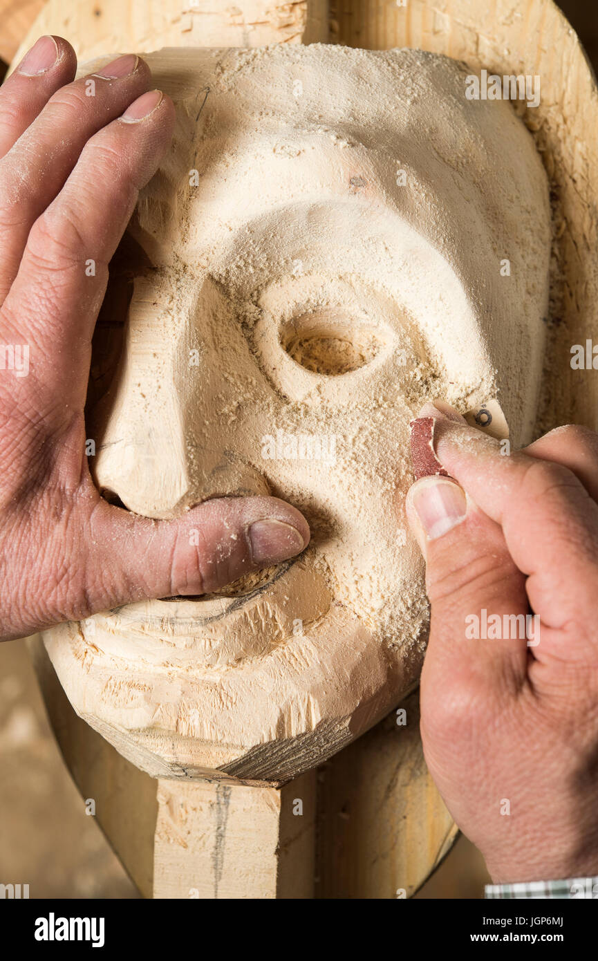 Hand carved wooden face hi-res stock photography and images - Alamy