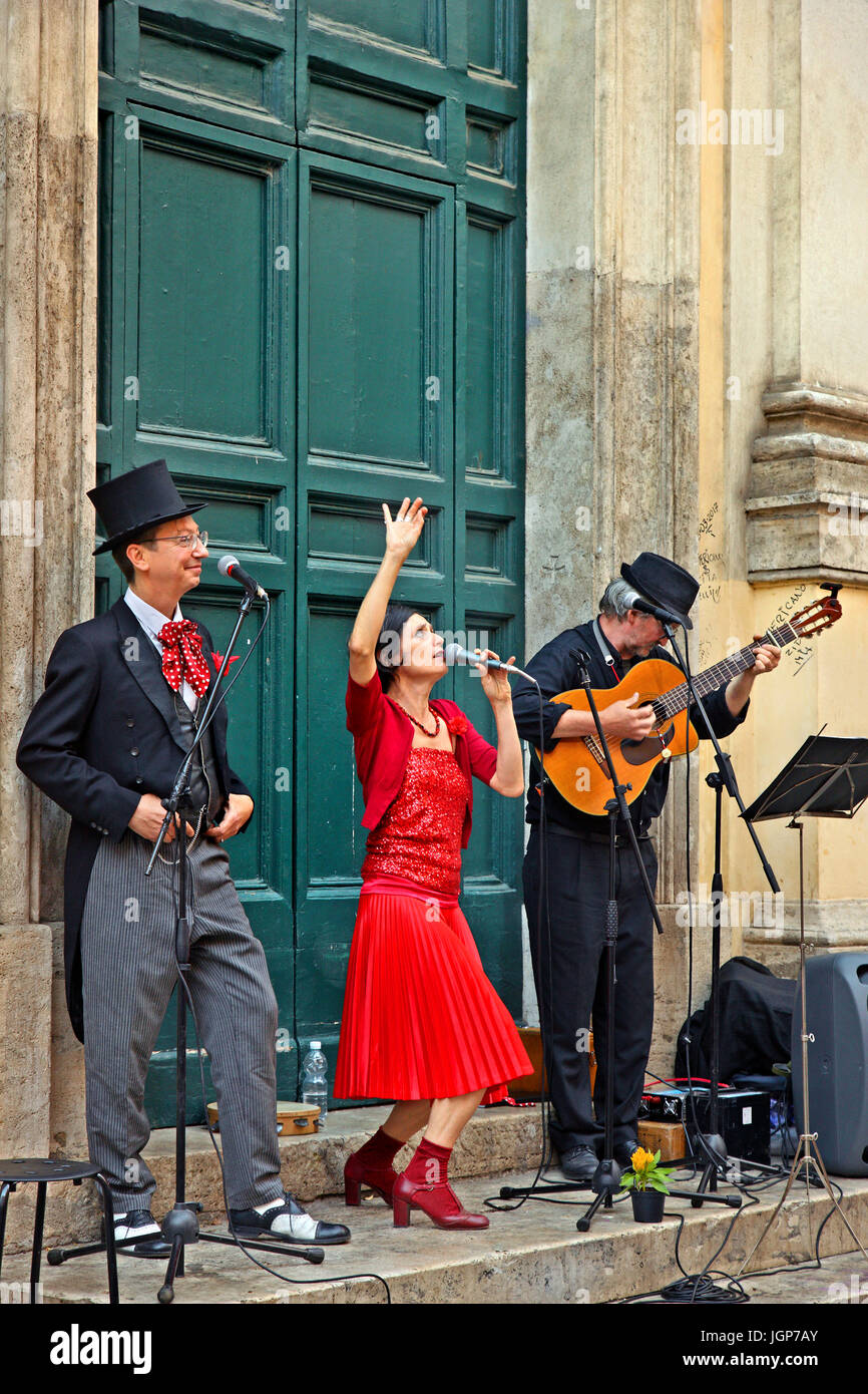 Street musicians at Piazza di S. Apollonia, Trastevere ("beyond Tiber ...
