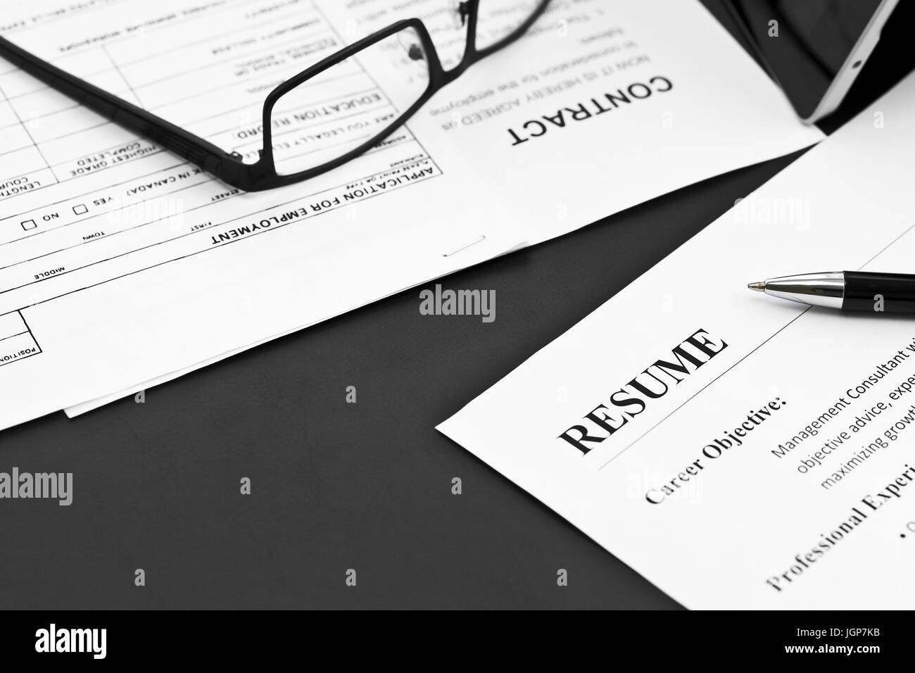 Resume application hi-res stock photography and images - Alamy