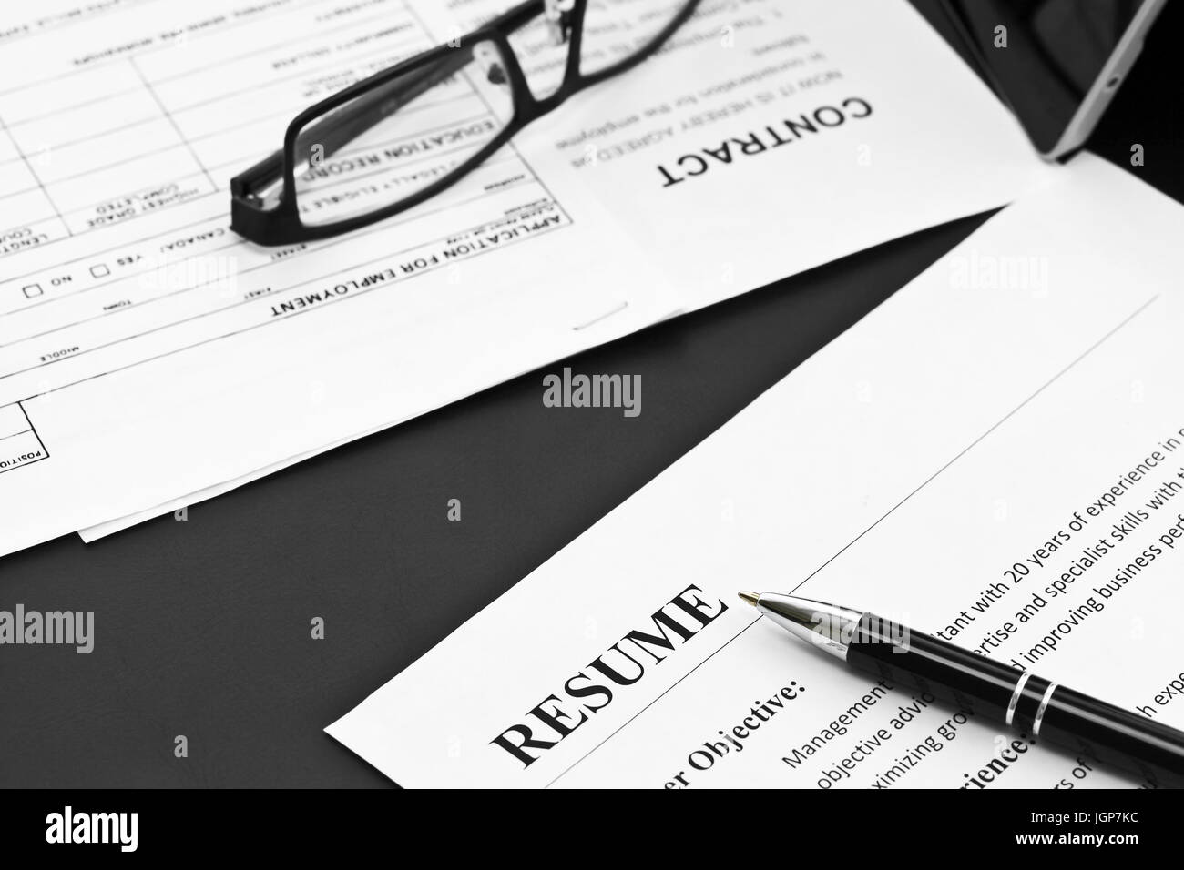 Resume application hi-res stock photography and images - Alamy
