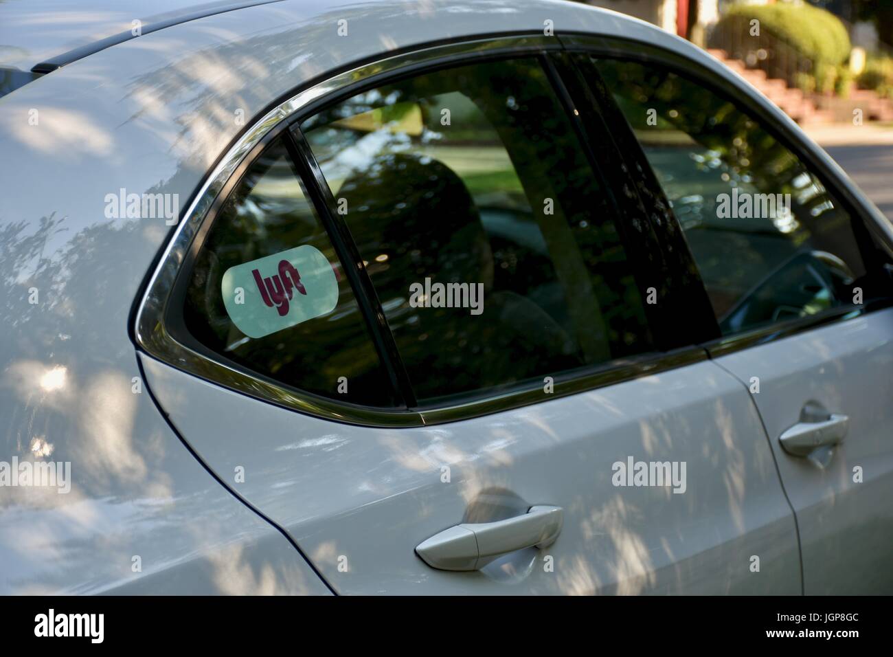Car pick up passenger hi-res stock photography and images - Alamy