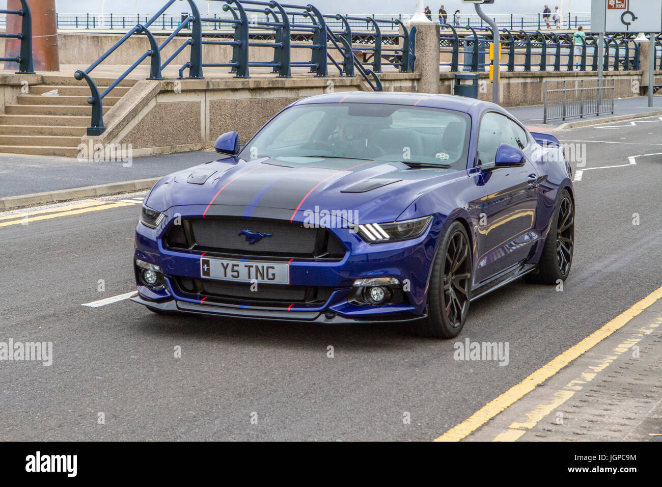 Blurred moving car Y5TNG Shelby FORD MUSTANG GT AUTO American muscle ...