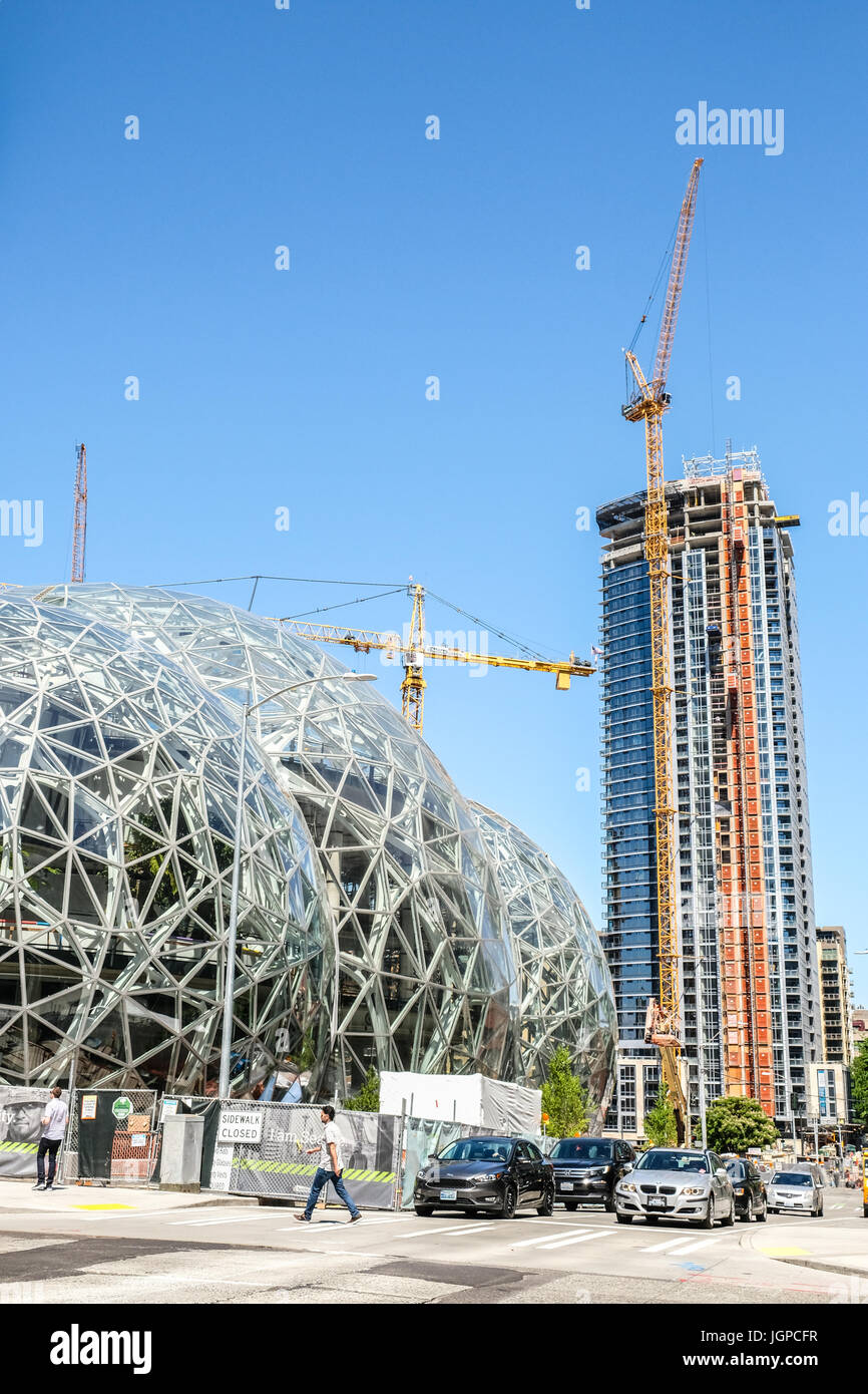 Amazon's Sphere domes are under construction in Seattle Stock Photo - Alamy