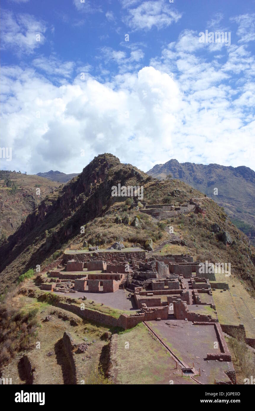 The Inti Watana temple complex of the Pisac Inca ruins Stock Photo - Alamy