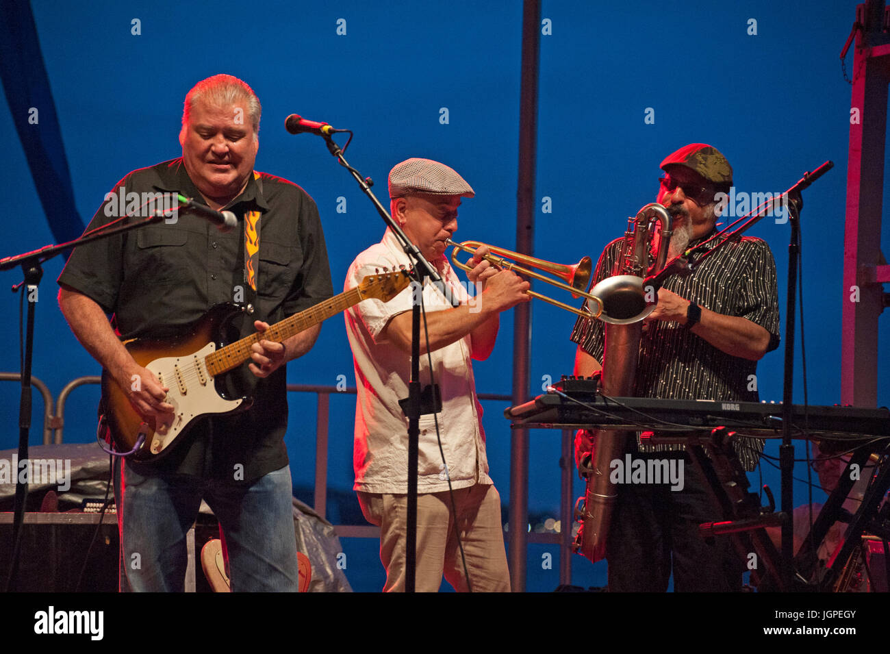 Los lobos band hi-res stock photography and images - Alamy