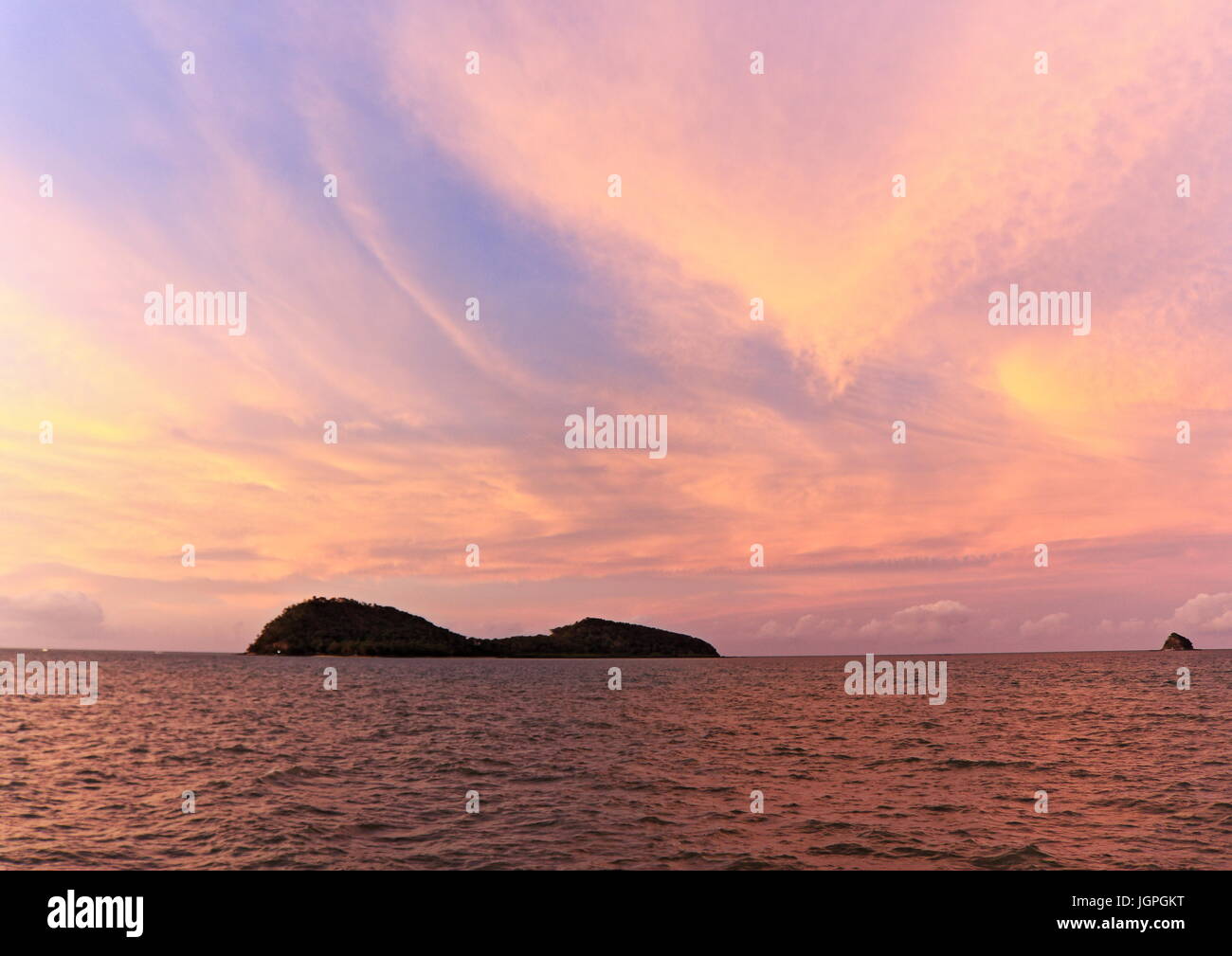 Palm Cove sunset display Stock Photo - Alamy