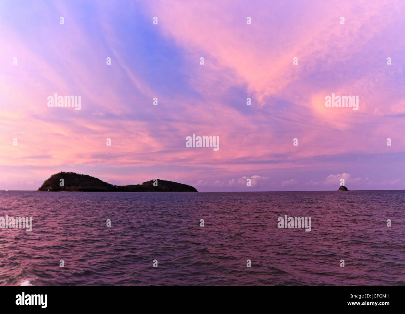 Palm Cove sunset display Stock Photo - Alamy