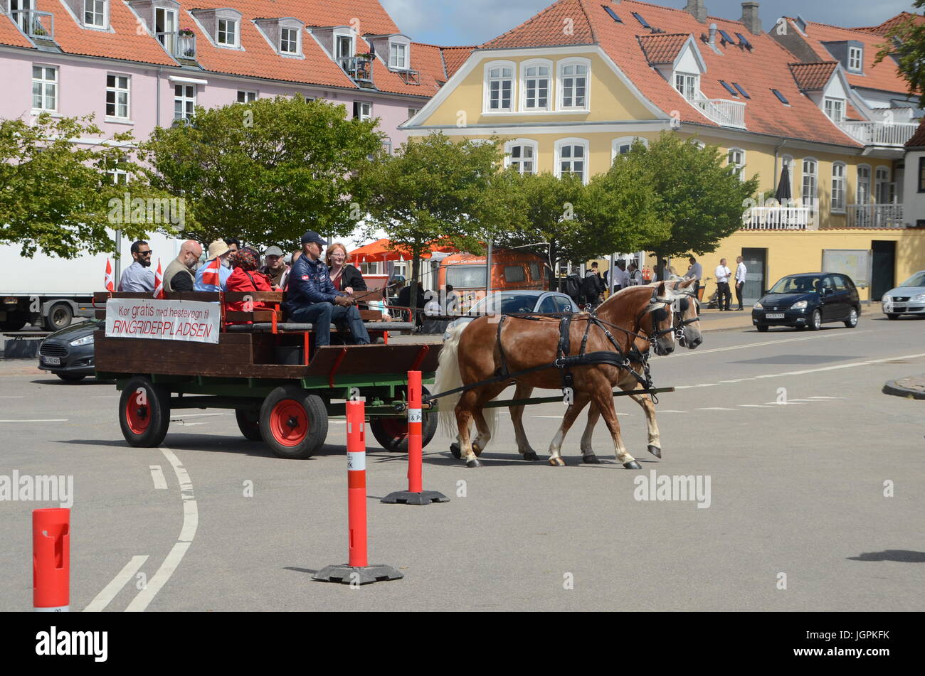Wagon driving hi-res stock photography and images - Alamy