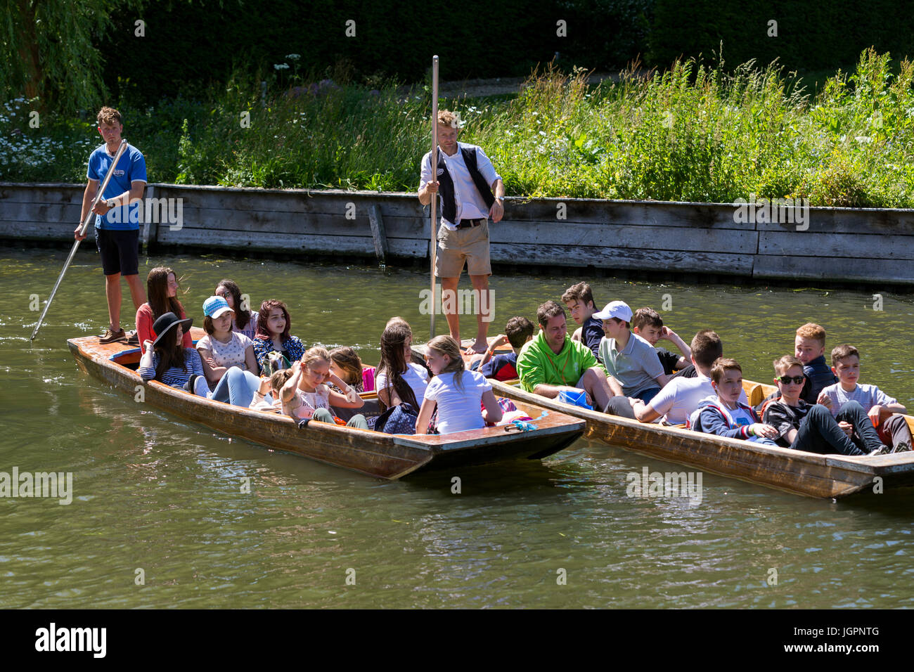 Cambridge punting boaters hi-res stock photography and images - Alamy