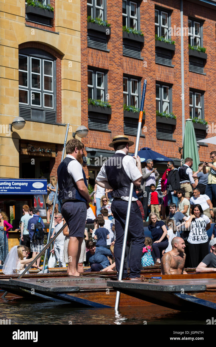 Cambridge punting boaters hi-res stock photography and images - Alamy