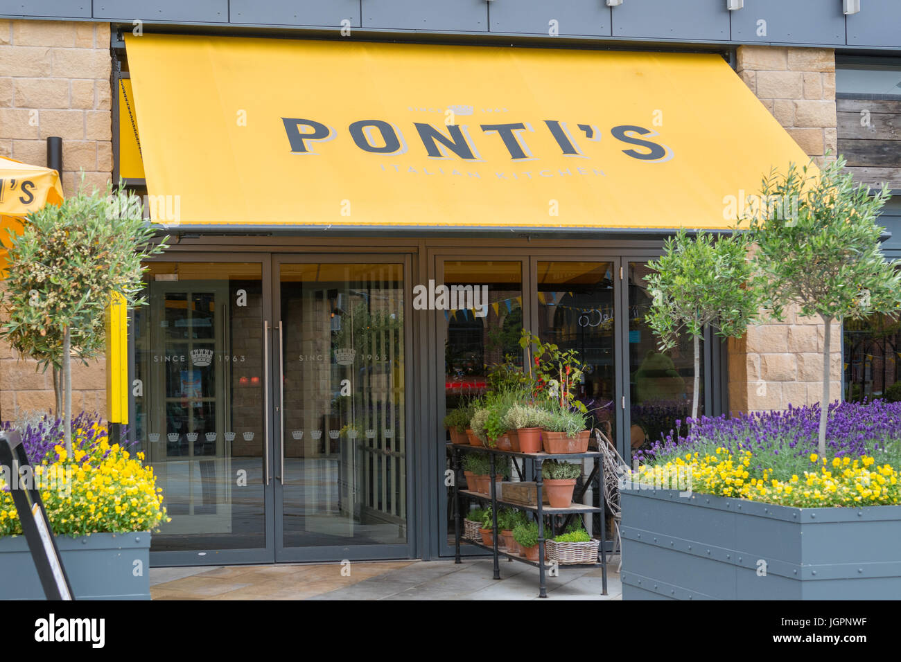 Pontis italian kitchen hi-res stock photography and images - Alamy