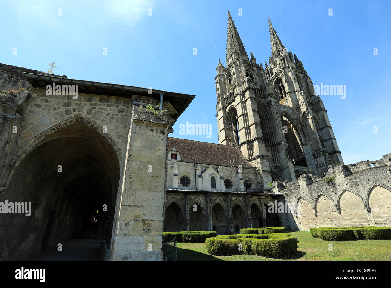 Soissons ruined abbey hi-res stock photography and images - Alamy
