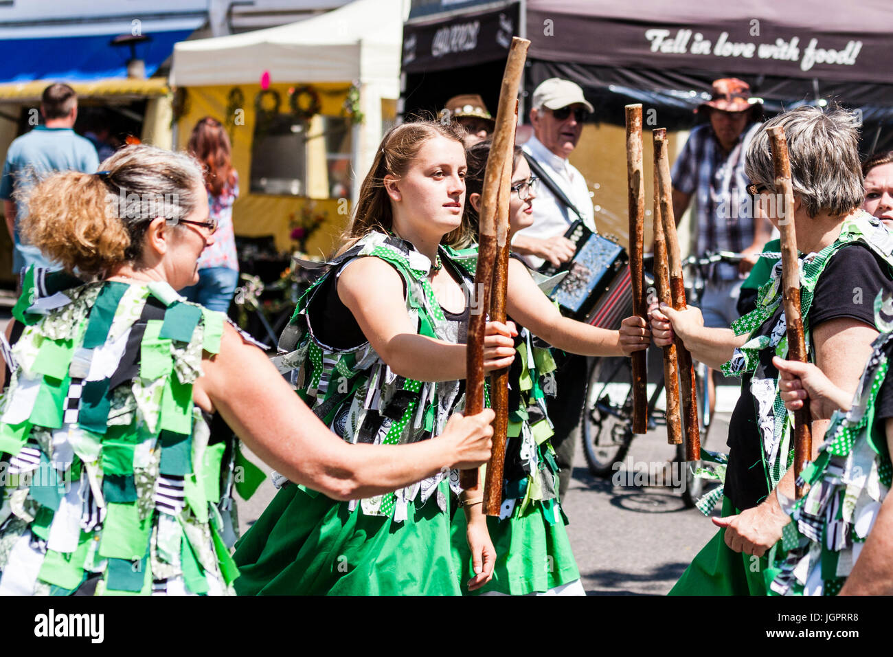 English folk dancing hi-res stock photography and images - Alamy