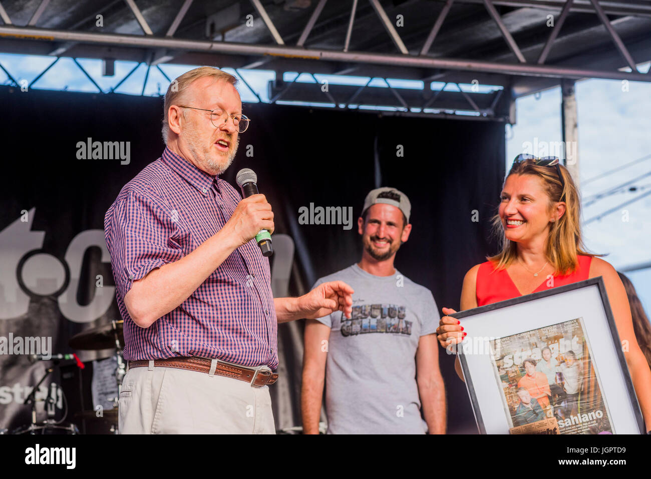 British newspaper editor hi-res stock photography and images - Alamy